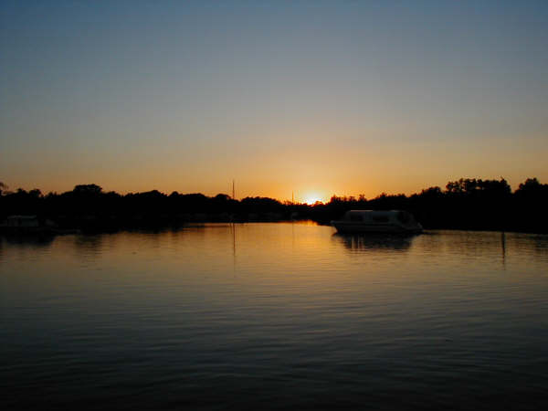 The season of mists & mellow fruitfulness shows the Norfolk Broads