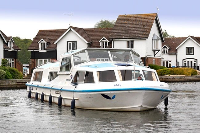 Brinks Romany 2 Holiday Hire Boat , Sleeps 9 - Barnes Brinkcraft