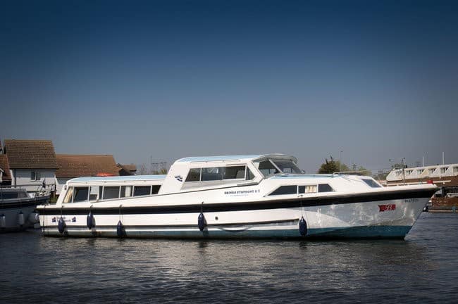 Brinks Symphony A Large Hire Boat with Basic Comforts - Barnes Brinkcraft